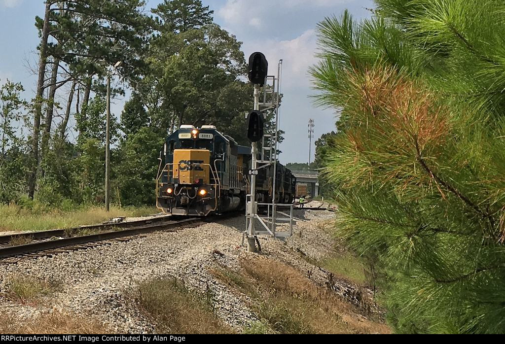 After uncoupling from their train at Fairburn, CSX SD40-2 8881 (CR 6991), 5485, 3407, 5324, and ...